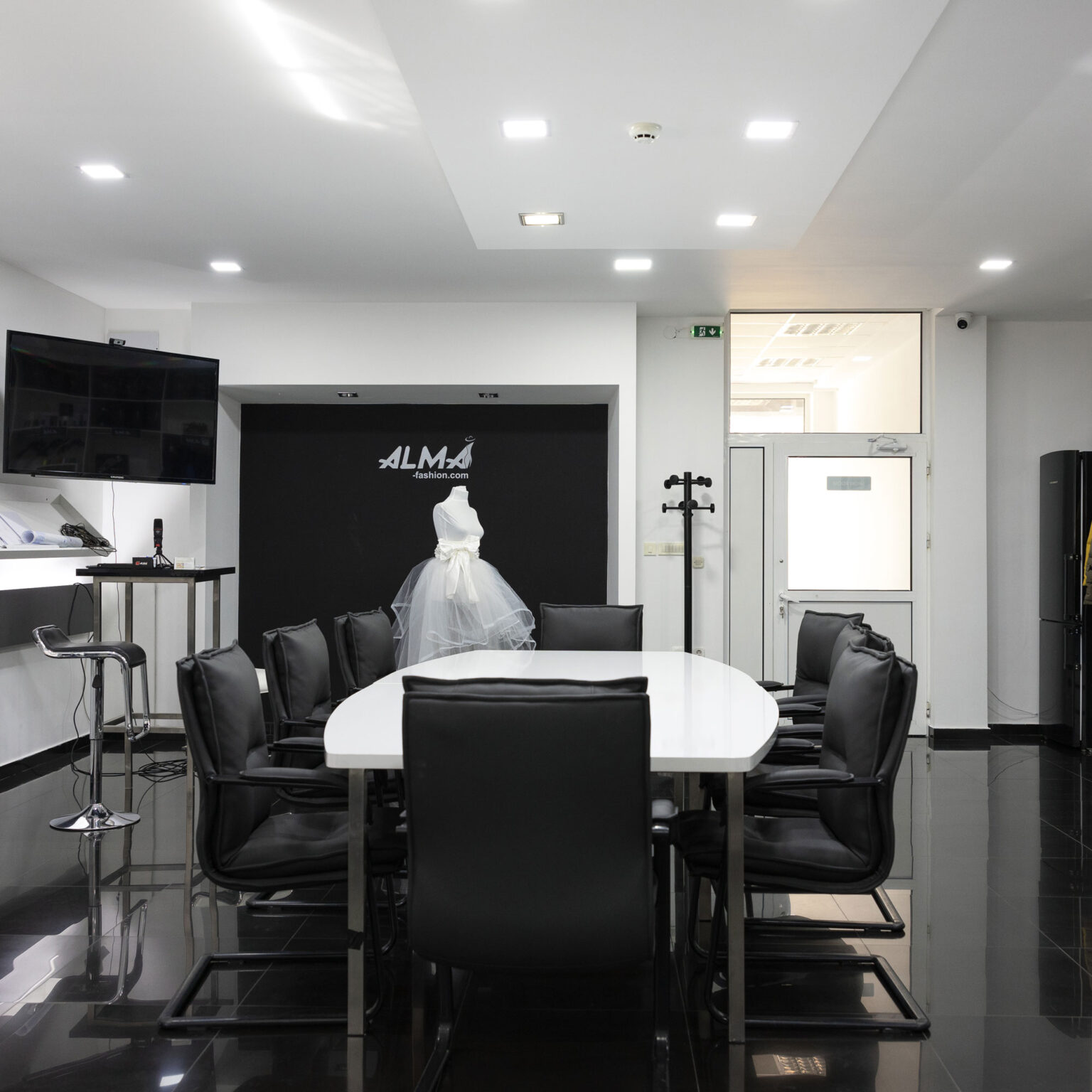 ALMA FASHION – About Us | Apparel Sourcing Partner